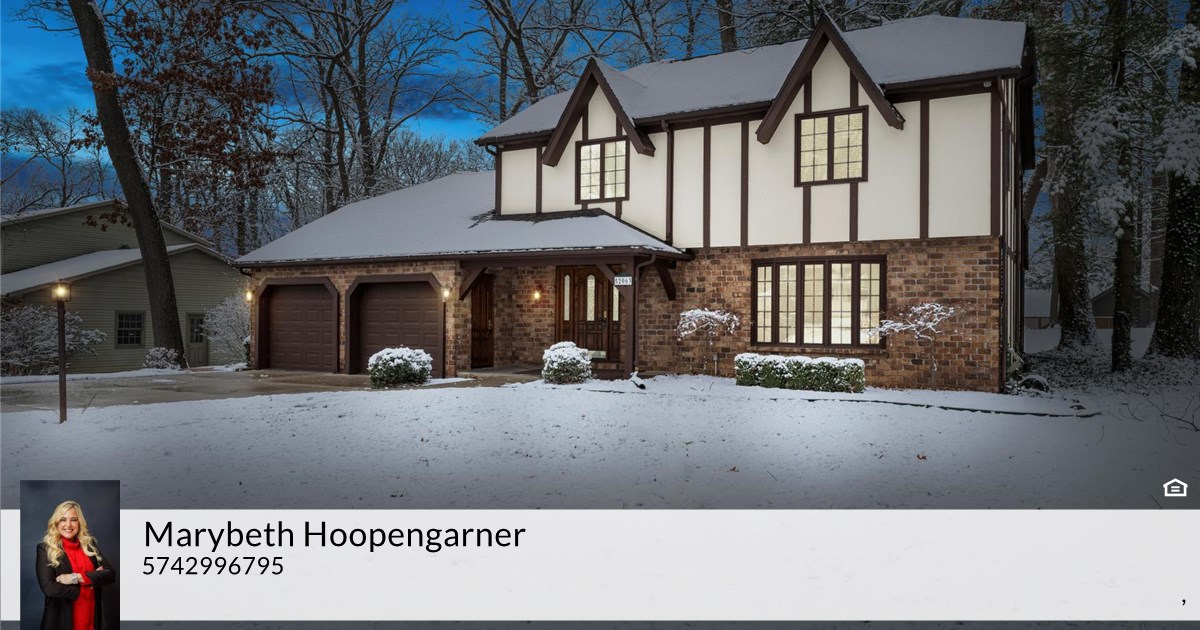52063 Woodridge Dr, South Bend, IN 46635